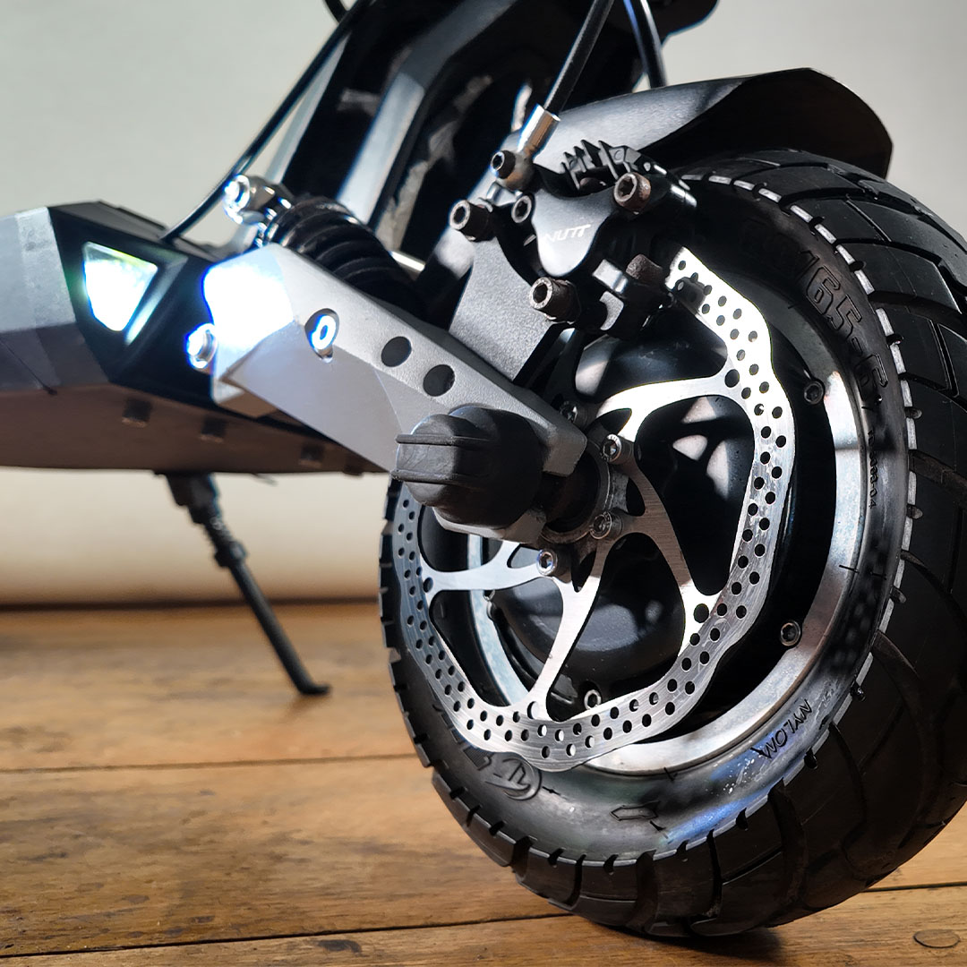 Apollo Phantom Ludicrous 60V - Free UK Delivery - Ride + Glide